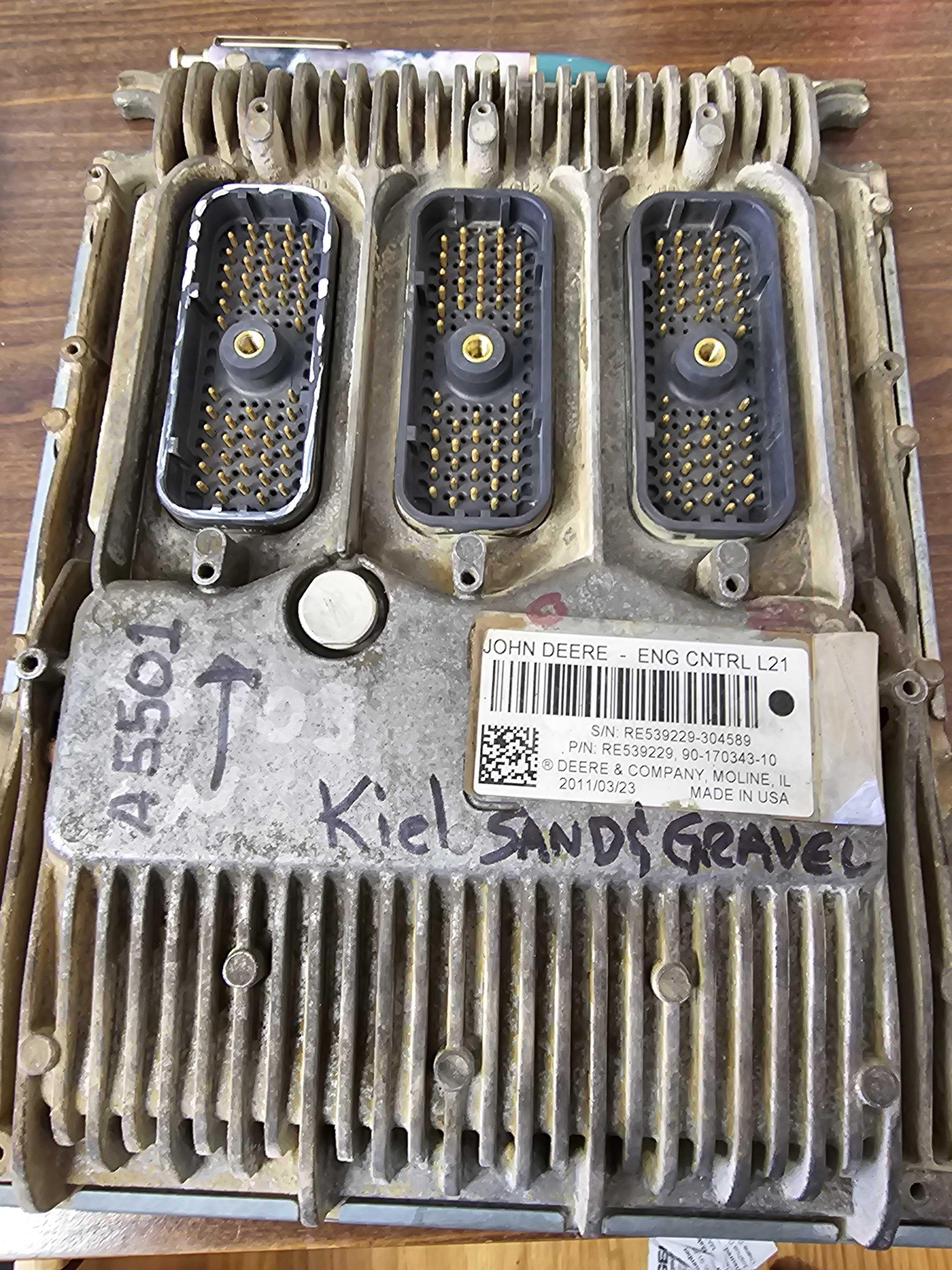 John Deere L21 RE539229 Engine Control John Deere L21 RE539229 Engine ...