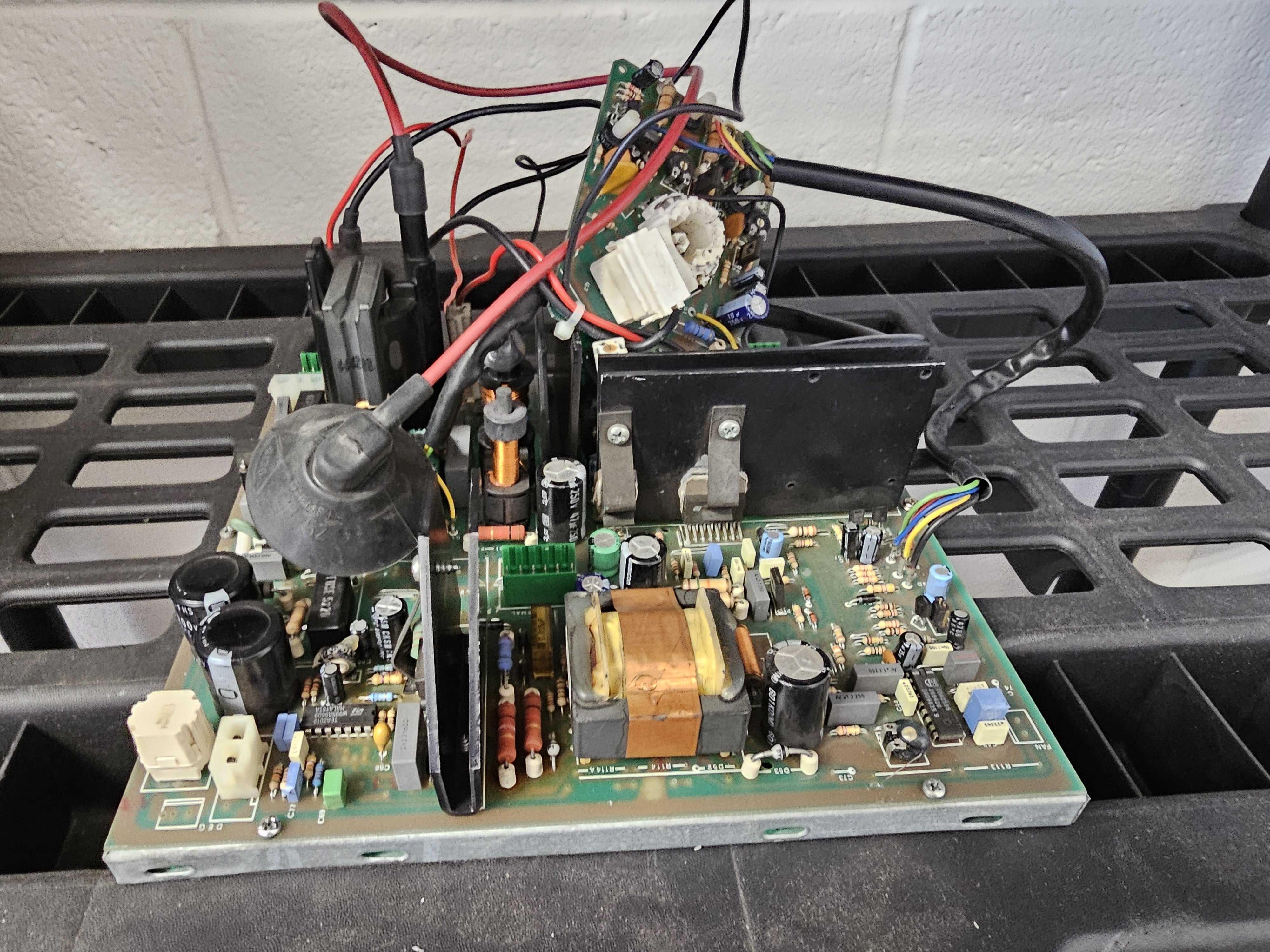 Fenice F34AC110 Monitor Board Fenice F34AC110 Monitor Board Repair 1 ...