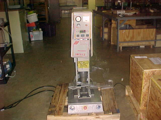 Mecasonic Omega II Ultra Sonic Welder Mecasonic Omega II Ultra Sonic ...